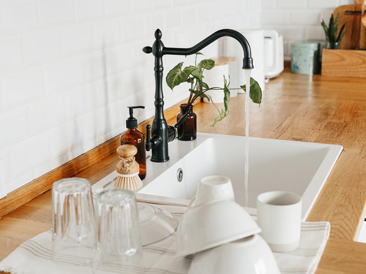 Creating a Zero Waste Kitchen: 30 Tips and Swaps - Low Impact Love